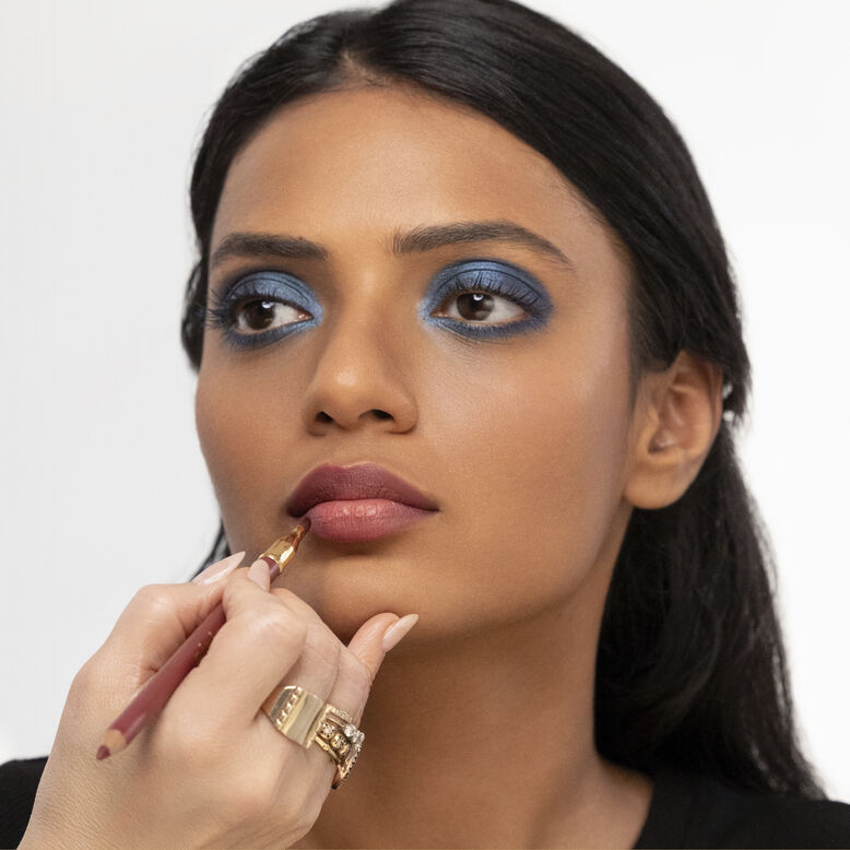 Bold Party Look - Sisley Paris