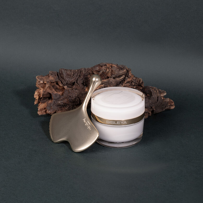 Sisleÿa L'Intégral Anti-Âge and Ginkgo Gua Sha Duo