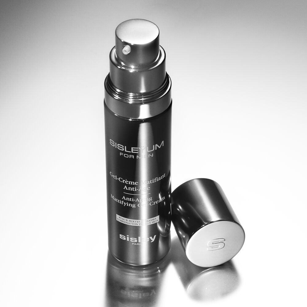 Sisleÿum Anti-Aging Mattifying Gel-Cream - Sisley Paris
